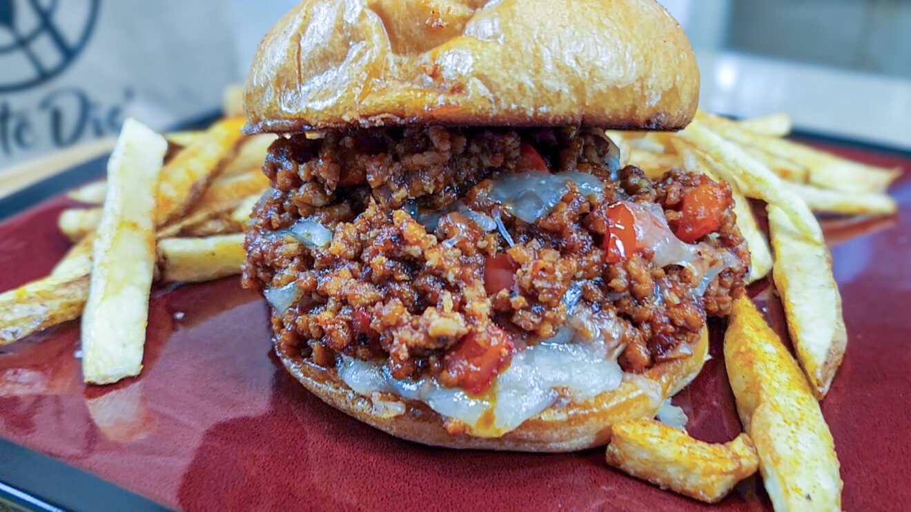 Cajun Chicken Sloppy Joe – TasteDis